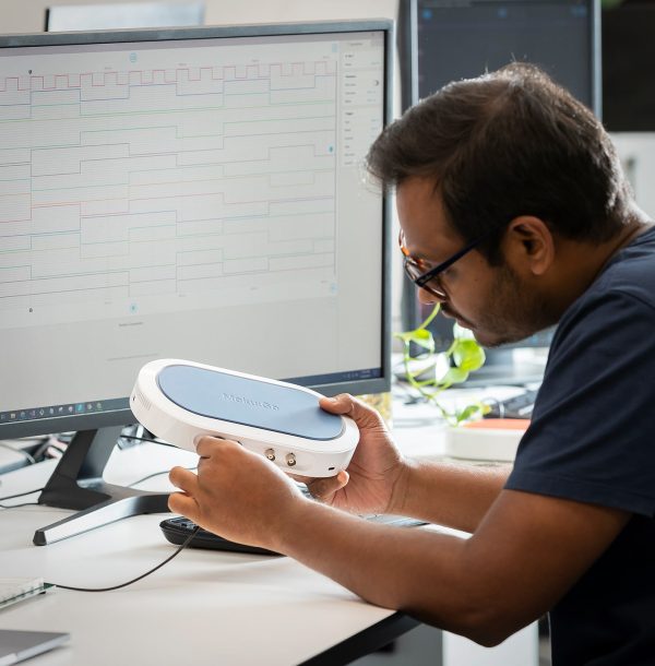 Logic Analyzer / Pattern Generator | Moku - Liquid Instruments